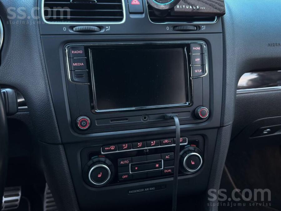 Balts Volkswagen Golf 2010 Rīga, ar dzinēja tilpumu 2.00 L un nobraukumu 246 tūkst. km par 9500 €, foto 13 vietnē AUTOMOTO.COM.LV