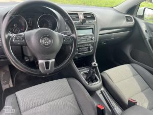 White Volkswagen Golf 2010 in Kretinga, with an engine capacity of 1.60 L and mileage of 350 thousand km for 3400 €, photo 6 on AUTOMOTO.COM.LV