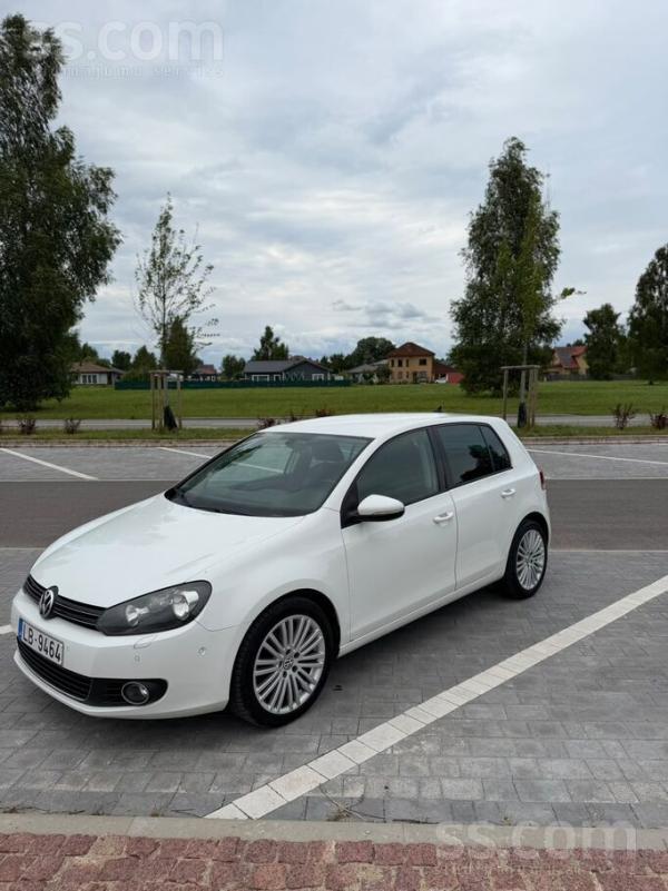 Balts Volkswagen Golf 2010 Jelgava, ar dzinēja tilpumu 1.60 L un nobraukumu 276 tūkst. km par 4800 €, foto 3 vietnē AUTOMOTO.COM.LV