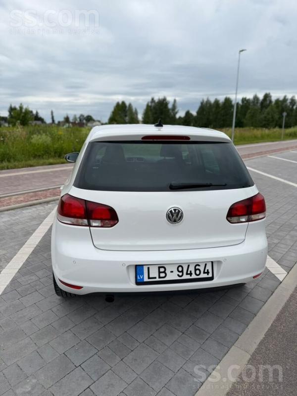 Balts Volkswagen Golf 2010 Jelgava, ar dzinēja tilpumu 1.60 L un nobraukumu 276 tūkst. km par 4800 €, foto 6 vietnē AUTOMOTO.COM.LV