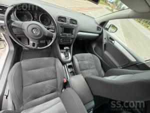 Balts Volkswagen Golf 2010 Jelgava, ar dzinēja tilpumu 1.60 L un nobraukumu 276 tūkst. km par 4800 €, foto 9 vietnē AUTOMOTO.COM.LV