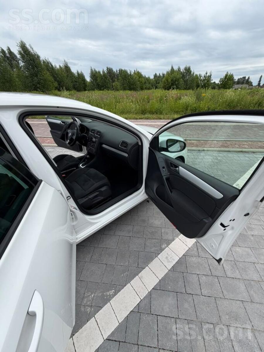 Balts Volkswagen Golf 2010 Jelgava, ar dzinēja tilpumu 1.60 L un nobraukumu 276 tūkst. km par 4800 €, foto 15 vietnē AUTOMOTO.COM.LV