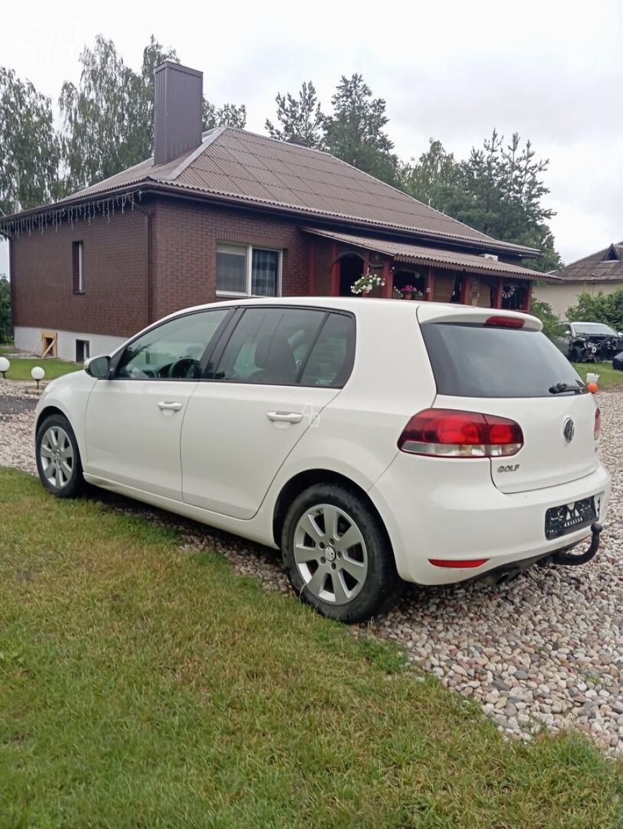 Balts Volkswagen Golf 2010 Kazlų Rūda, ar dzinēja tilpumu 1.40 L un nobraukumu 254 tūkst. km par 3149 €, foto 1 vietnē AUTOMOTO.COM.LV