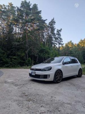 Balts Volkswagen Golf 2010 Viļņa, ar dzinēja tilpumu 1.98 L un nobraukumu 245 tūkst. km par 10900 €, foto 5 vietnē AUTOMOTO.COM.LV