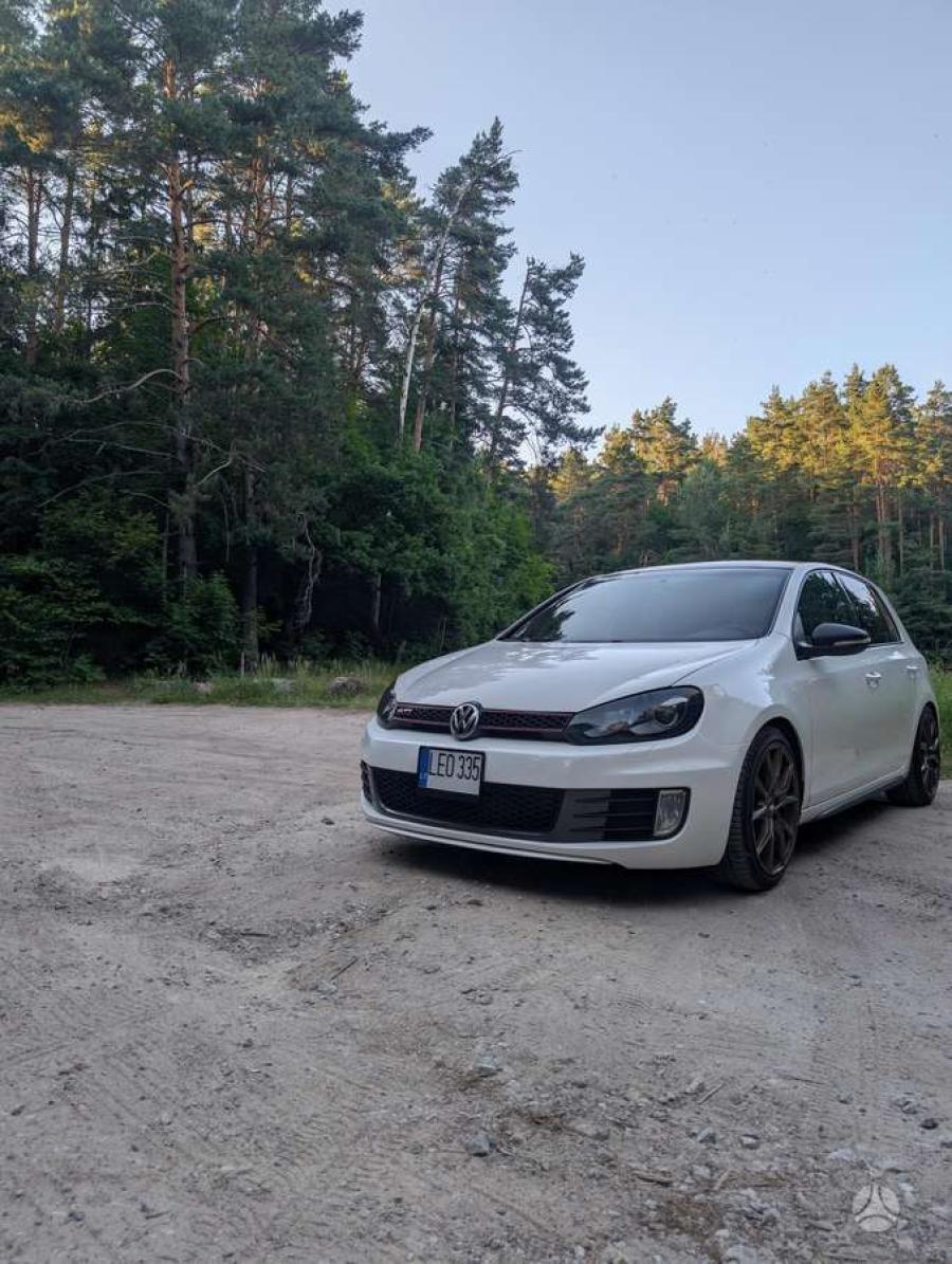 Balts Volkswagen Golf 2010 Viļņa, ar dzinēja tilpumu 1.98 L un nobraukumu 245 tūkst. km par 10900 €, foto 6 vietnē AUTOMOTO.COM.LV