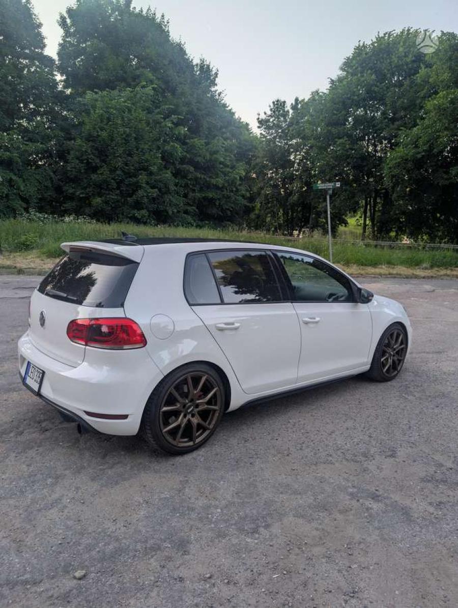 Balts Volkswagen Golf 2010 Viļņa, ar dzinēja tilpumu 1.98 L un nobraukumu 245 tūkst. km par 10900 €, foto 9 vietnē AUTOMOTO.COM.LV