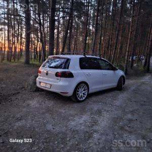 Balts Volkswagen Golf 2010 Rīga, ar dzinēja tilpumu 1.80 L un nobraukumu 248 tūkst. km par 3950 €, foto 3 vietnē AUTOMOTO.COM.LV
