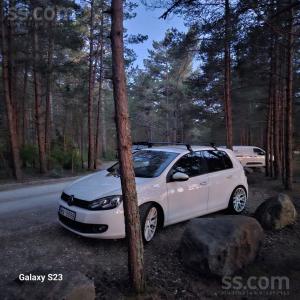 Balts Volkswagen Golf 2010 Rīga, ar dzinēja tilpumu 1.80 L un nobraukumu 248 tūkst. km par 3950 €, foto 4 vietnē AUTOMOTO.COM.LV