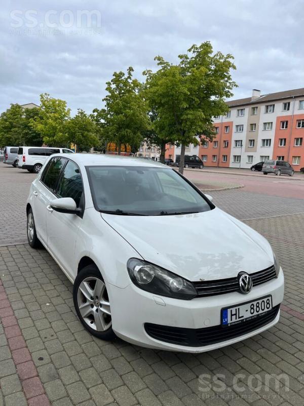 Balts Volkswagen Golf 2010 Ventspils, ar dzinēja tilpumu 1.60 L un nobraukumu 276 tūkst. km par 3400 €, foto 1 vietnē AUTOMOTO.COM.LV