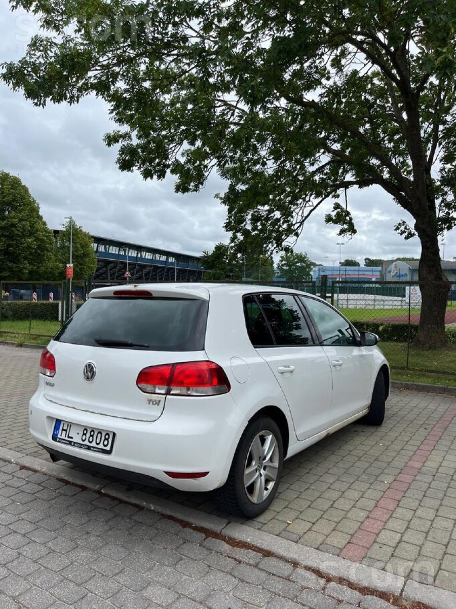 Balts Volkswagen Golf 2010 Ventspils, ar dzinēja tilpumu 1.60 L un nobraukumu 276 tūkst. km par 3400 €, foto 5 vietnē AUTOMOTO.COM.LV