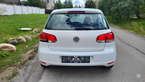 Balts Volkswagen Golf 2010 Šauļi, ar dzinēja tilpumu 1.39 L un nobraukumu 260 tūkst. km par 2950 €, foto 8 vietnē AUTOMOTO.COM.LV