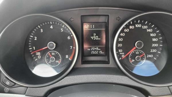 Balts Volkswagen Golf 2010 Šauļi, ar dzinēja tilpumu 1.39 L un nobraukumu 260 tūkst. km par 2950 €, foto 10 vietnē AUTOMOTO.COM.LV