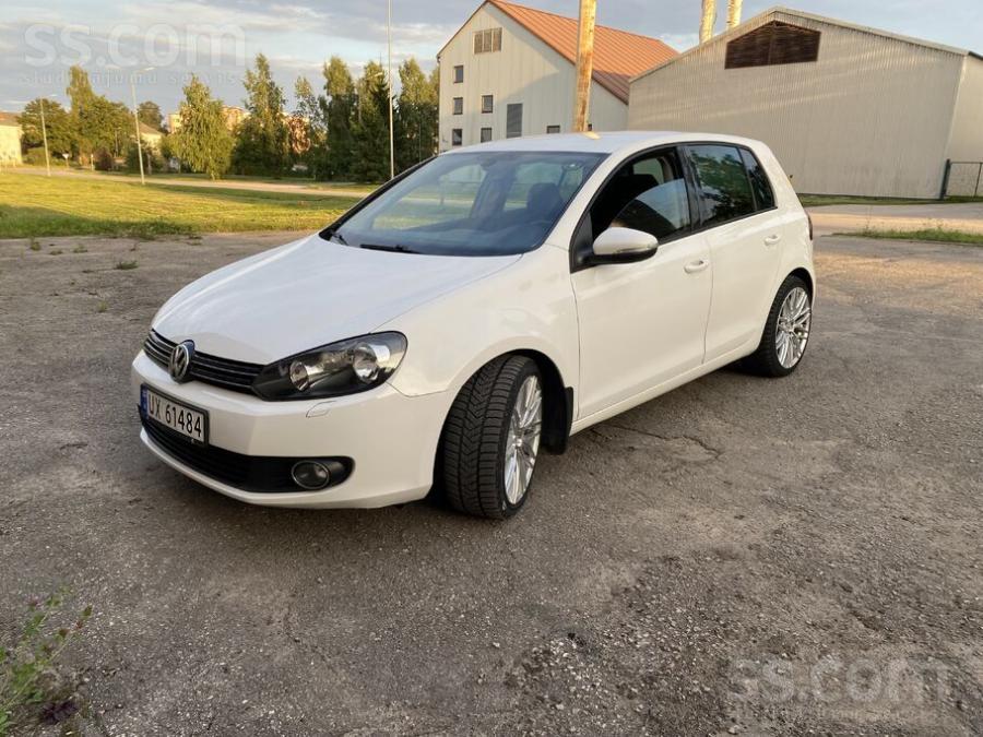 White Volkswagen Golf 2010 in Ludza, with an engine capacity of 1.60 L and mileage of 0 thousand km for 4150 €, photo 1 on AUTOMOTO.COM.LV