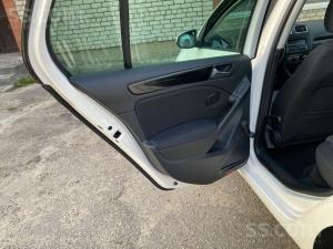 White Volkswagen Golf 2010 in Ludza, with an engine capacity of 1.60 L and mileage of 0 thousand km for 4150 €, photo 12 on AUTOMOTO.COM.LV