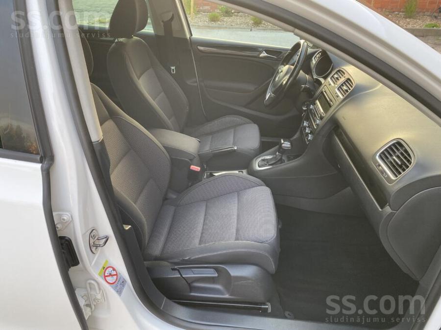 White Volkswagen Golf 2010 in Ludza, with an engine capacity of 1.60 L and mileage of 0 thousand km for 4150 €, photo 15 on AUTOMOTO.COM.LV