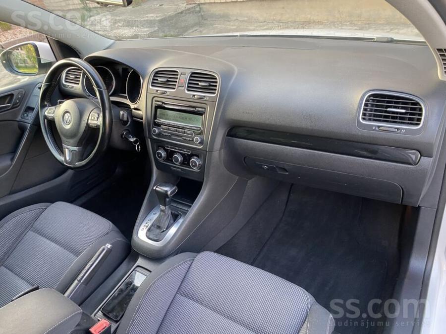 White Volkswagen Golf 2010 in Ludza, with an engine capacity of 1.60 L and mileage of 0 thousand km for 4150 €, photo 16 on AUTOMOTO.COM.LV