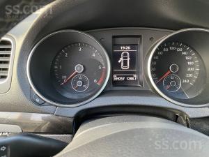 White Volkswagen Golf 2010 in Ludza, with an engine capacity of 1.60 L and mileage of 0 thousand km for 4150 €, photo 17 on AUTOMOTO.COM.LV
