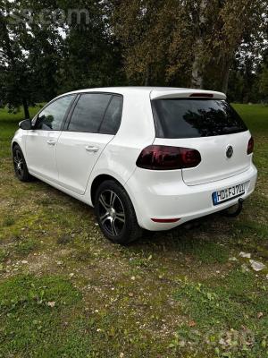 Balts Volkswagen Golf 2010 Ludza, ar dzinēja tilpumu 2.00 L un nobraukumu 297 tūkst. km par 4950 €, foto 5 vietnē AUTOMOTO.COM.LV