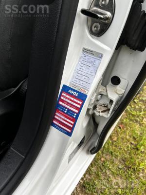 Balts Volkswagen Golf 2010 Ludza, ar dzinēja tilpumu 2.00 L un nobraukumu 297 tūkst. km par 4950 €, foto 9 vietnē AUTOMOTO.COM.LV