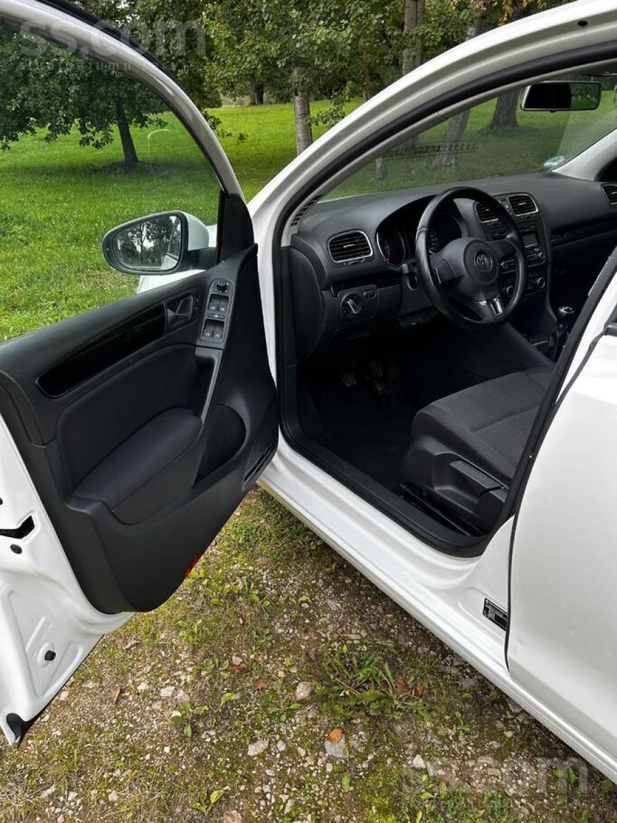 Balts Volkswagen Golf 2010 Ludza, ar dzinēja tilpumu 2.00 L un nobraukumu 297 tūkst. km par 4950 €, foto 10 vietnē AUTOMOTO.COM.LV