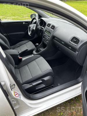 Balts Volkswagen Golf 2010 Ludza, ar dzinēja tilpumu 2.00 L un nobraukumu 297 tūkst. km par 4950 €, foto 15 vietnē AUTOMOTO.COM.LV