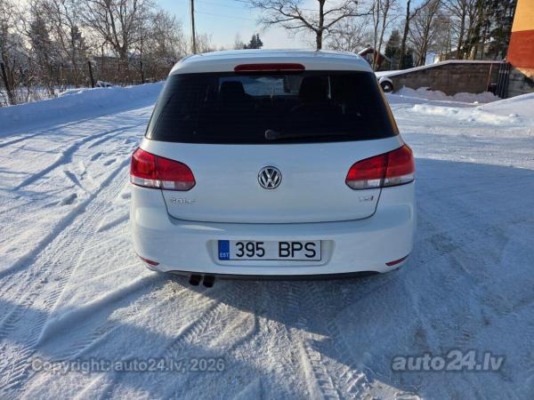 White Volkswagen Golf 2011 in Tallinn, with an engine capacity of 1.40 L and mileage of 272 thousand km for 3800 €, photo 5 on AUTOMOTO.COM.LV