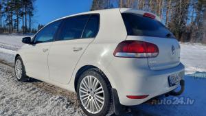 Balts Volkswagen Golf 2011 Tartu, ar dzinēja tilpumu 2.00 L un nobraukumu 320 tūkst. km par 6500 €, foto 7 vietnē AUTOMOTO.COM.LV
