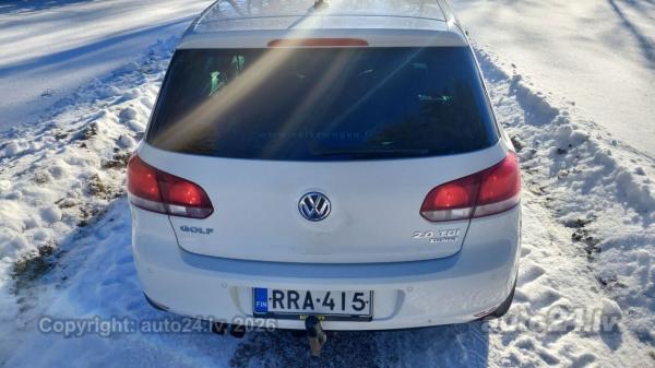 White Volkswagen Golf 2011 in Tartu, with an engine capacity of 2.00 L and mileage of 320 thousand km for 6500 €, photo 9 on AUTOMOTO.COM.LV