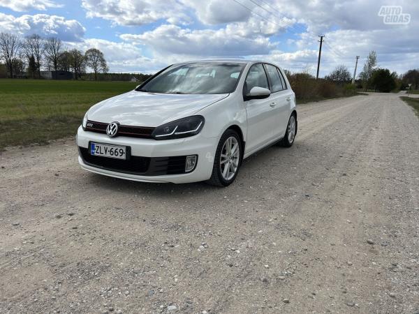 White Volkswagen Golf 2011 in Kaunas, with an engine capacity of 2.00 L and mileage of 200 thousand km for 6700 €, photo 1 on AUTOMOTO.COM.LV