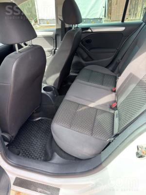 Balts Volkswagen Golf 2011 Rīga, ar dzinēja tilpumu 1.60 L un nobraukumu 218 tūkst. km par 2499 €, foto 8 vietnē AUTOMOTO.COM.LV