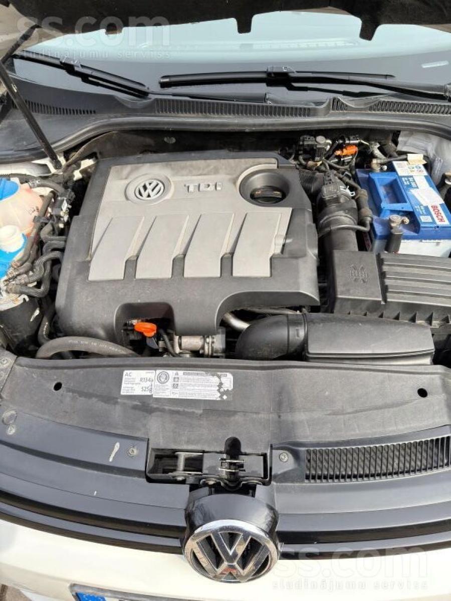 Balts Volkswagen Golf 2011 Rīga, ar dzinēja tilpumu 1.60 L un nobraukumu 218 tūkst. km par 2499 €, foto 13 vietnē AUTOMOTO.COM.LV