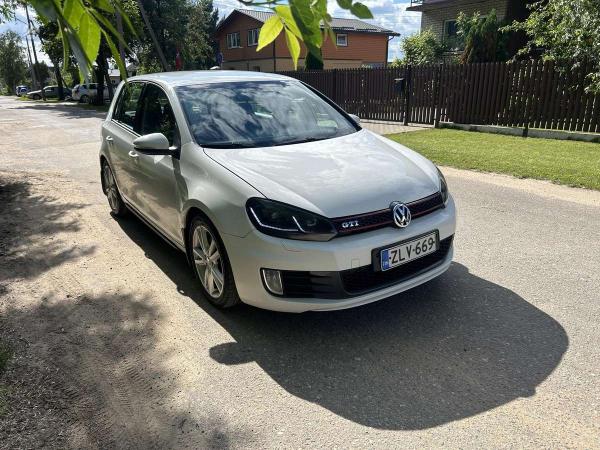 White Volkswagen Golf 2011 in Kaunas, with an engine capacity of 1.98 L and mileage of 201 thousand km for 6900 €, photo 2 on AUTOMOTO.COM.LV