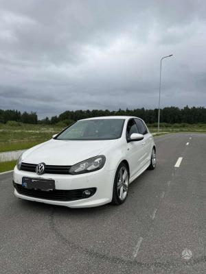 White Volkswagen Golf 2011 in Kaunas, with an engine capacity of 1.60 L and mileage of 246 thousand km for 5555 €, photo  on AUTOMOTO.COM.LV