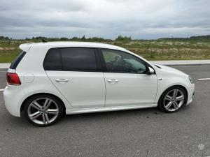 Balts Volkswagen Golf 2011 Kauņa, ar dzinēja tilpumu 1.60 L un nobraukumu 246 tūkst. km par 5555 €, foto 6 vietnē AUTOMOTO.COM.LV