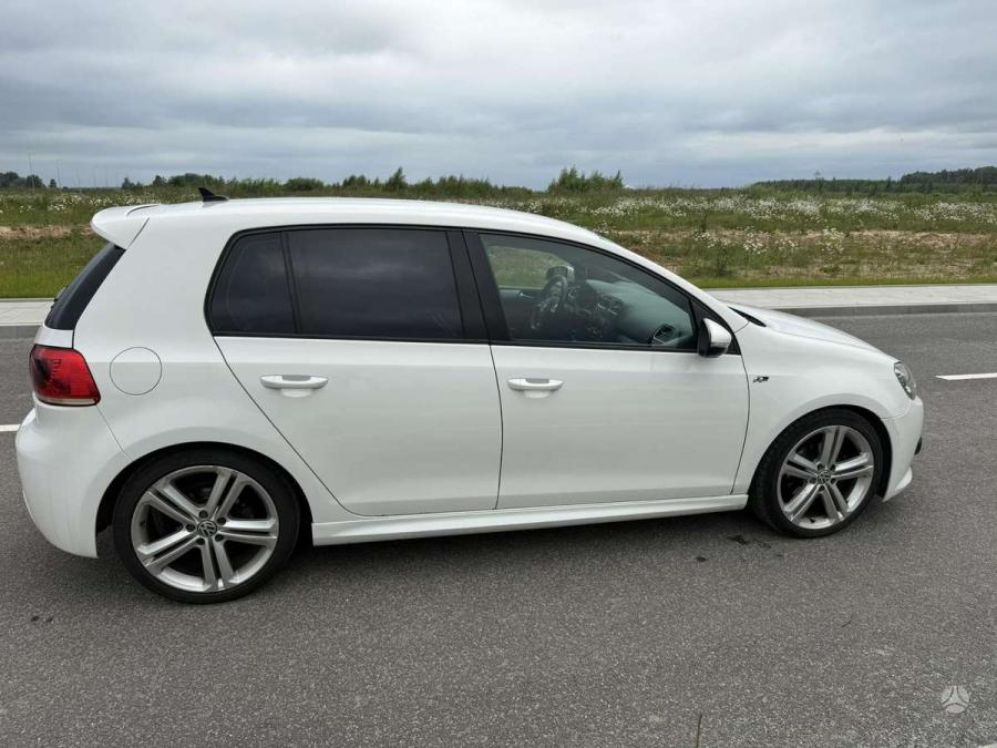 Balts Volkswagen Golf 2011 Kauņa, ar dzinēja tilpumu 1.60 L un nobraukumu 246 tūkst. km par 5555 €, foto 6 vietnē AUTOMOTO.COM.LV