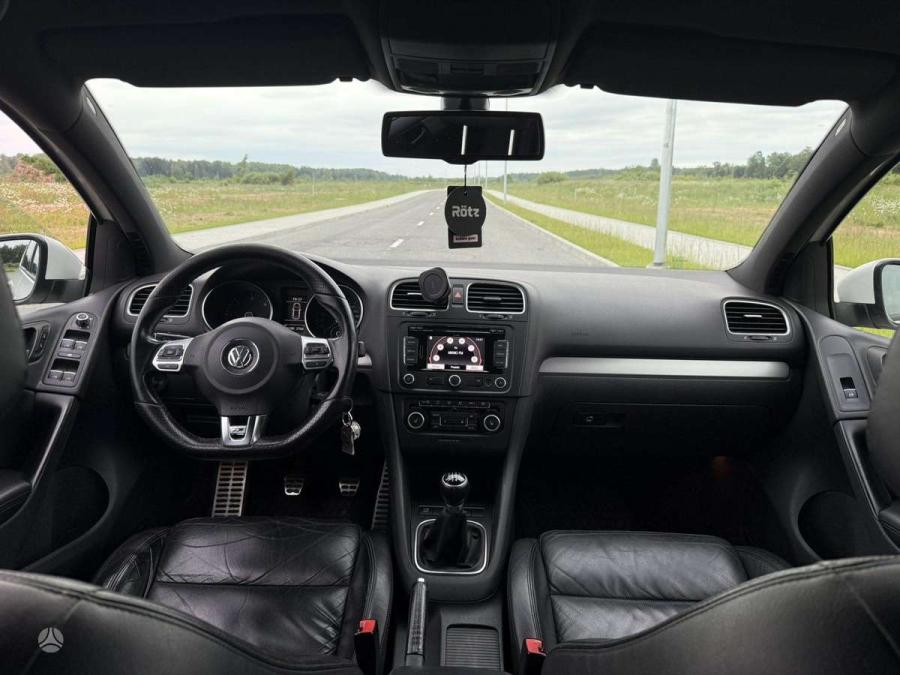 Balts Volkswagen Golf 2011 Kauņa, ar dzinēja tilpumu 1.60 L un nobraukumu 246 tūkst. km par 5555 €, foto 10 vietnē AUTOMOTO.COM.LV