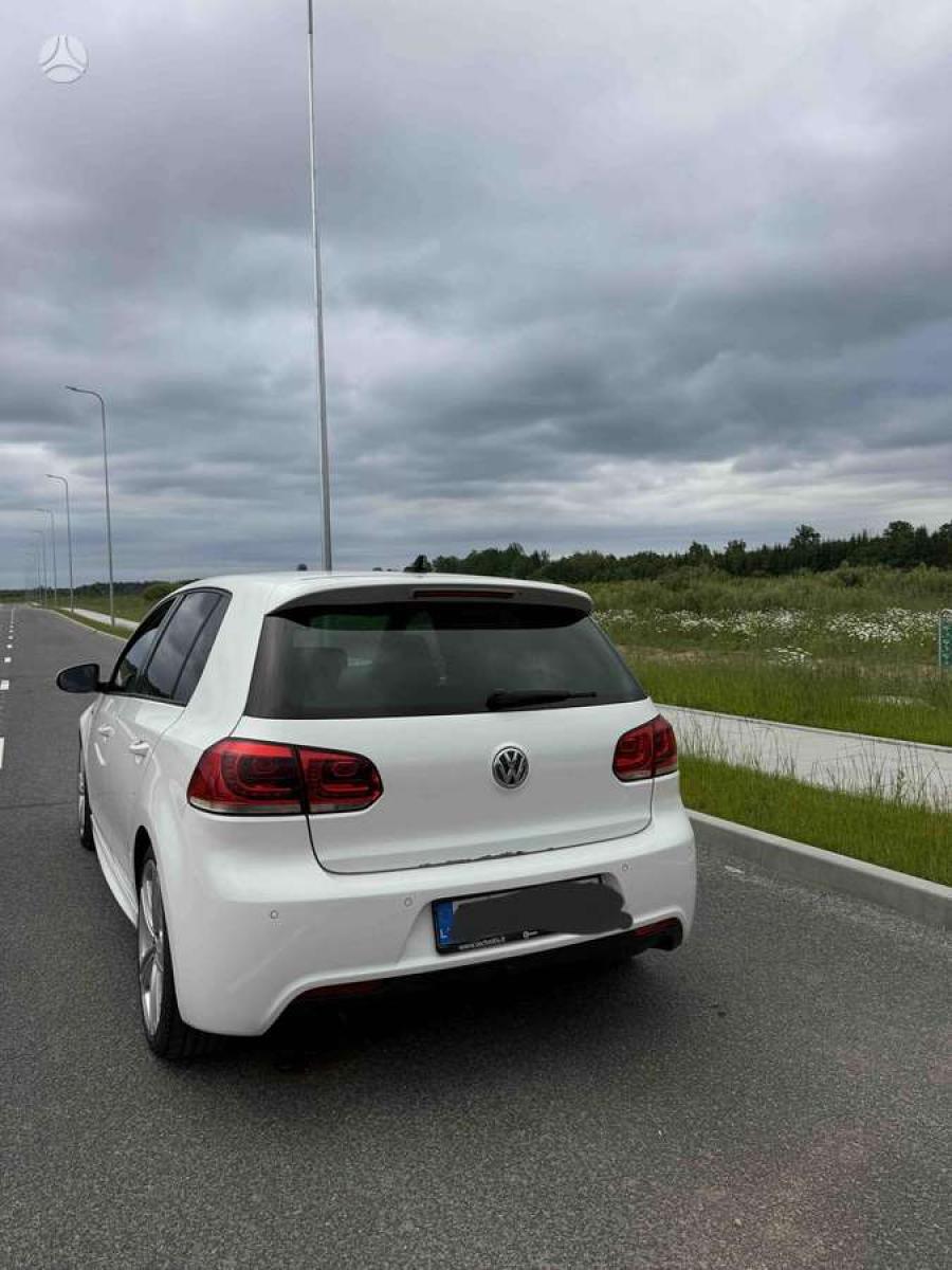 Balts Volkswagen Golf 2011 Kauņa, ar dzinēja tilpumu 1.60 L un nobraukumu 246 tūkst. km par 5555 €, foto 15 vietnē AUTOMOTO.COM.LV