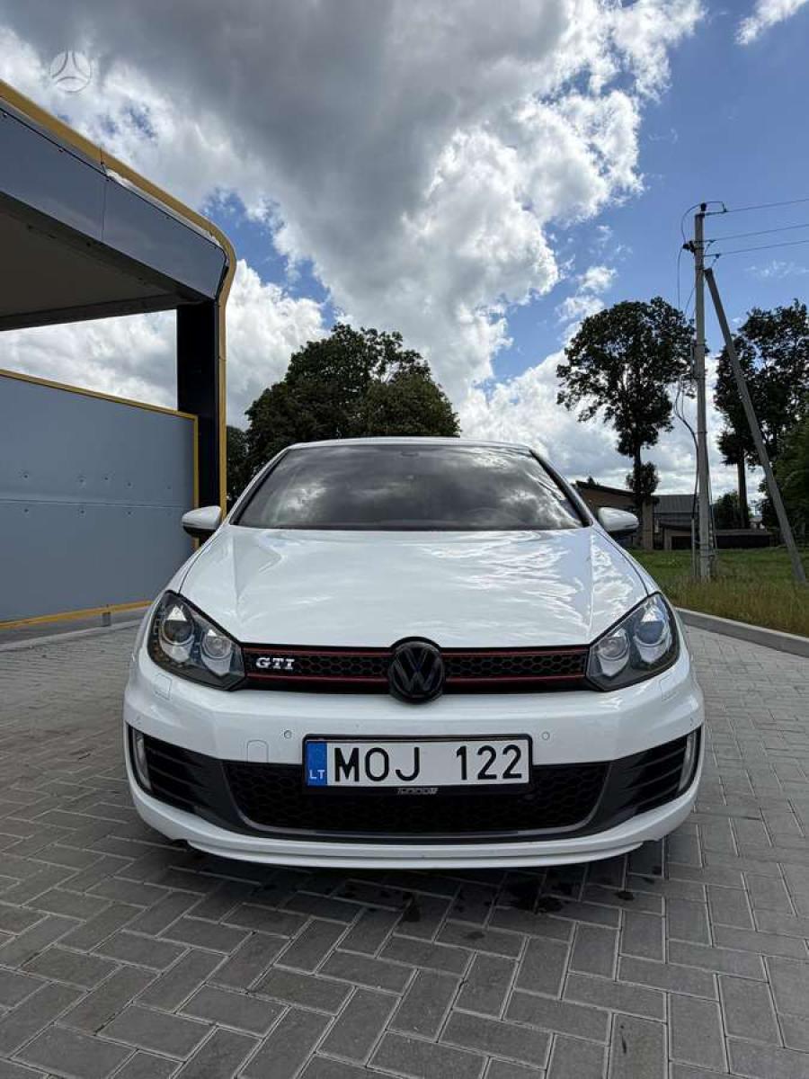Balts Volkswagen Golf 2011 Kauņa, ar dzinēja tilpumu 2.00 L un nobraukumu 249 tūkst. km par 7000 €, foto 3 vietnē AUTOMOTO.COM.LV
