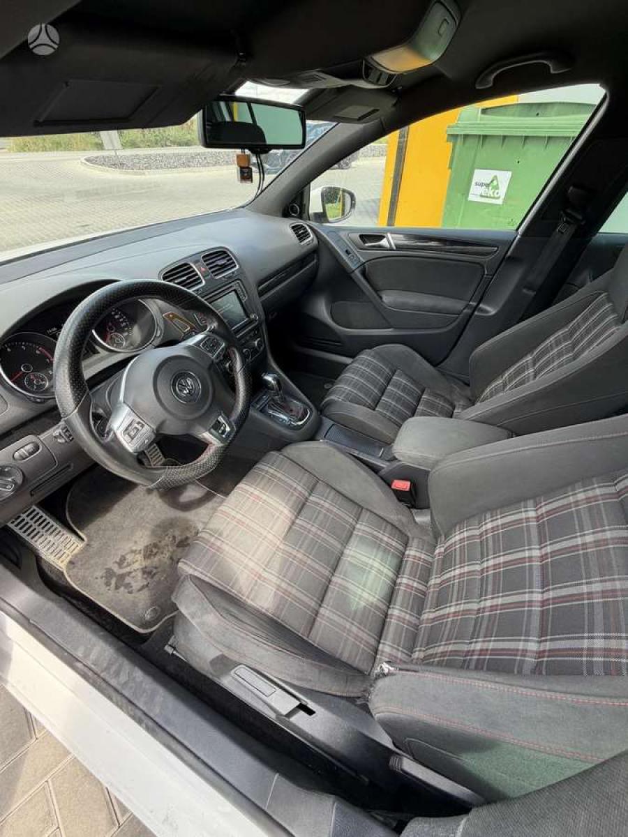 Balts Volkswagen Golf 2011 Kauņa, ar dzinēja tilpumu 2.00 L un nobraukumu 249 tūkst. km par 7000 €, foto 15 vietnē AUTOMOTO.COM.LV