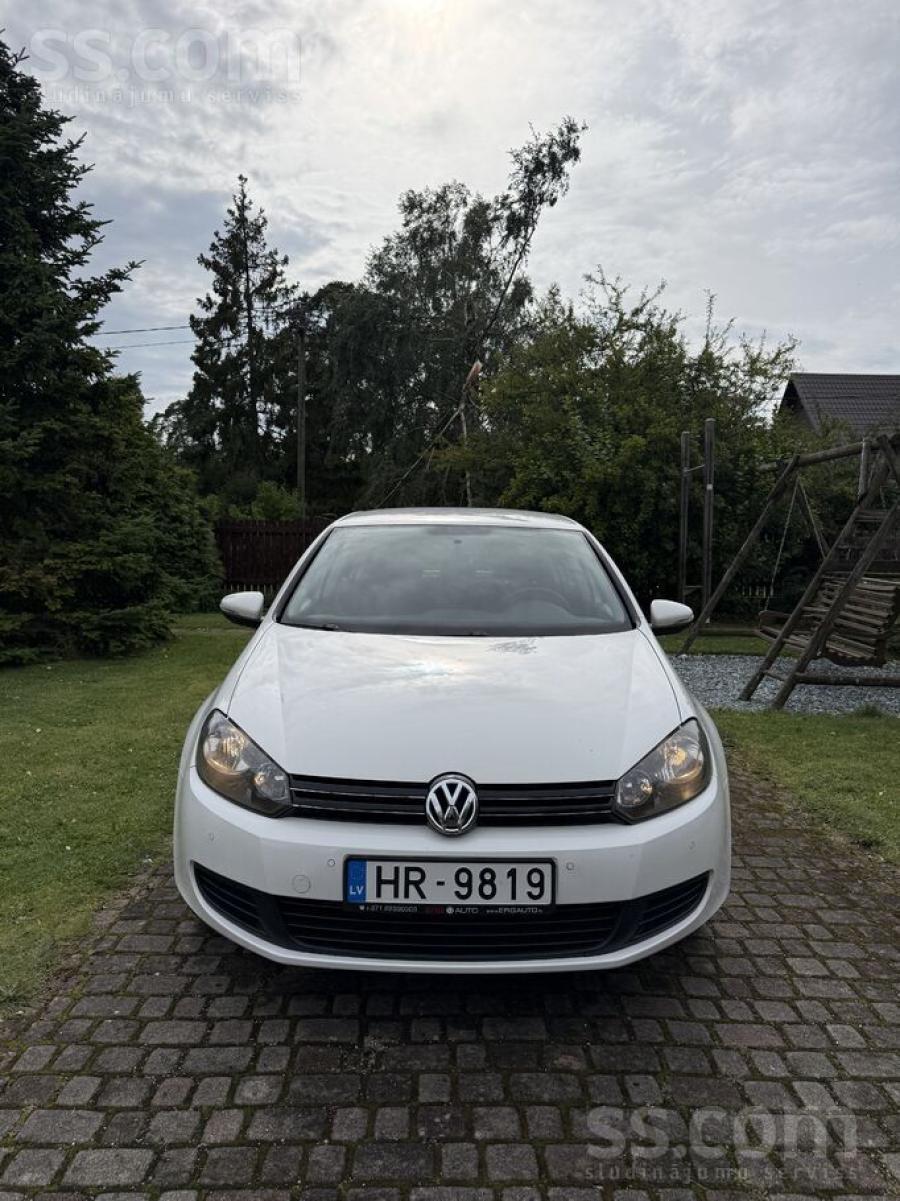 Balts Volkswagen Golf 2011 Rīga, ar dzinēja tilpumu 1.20 L un nobraukumu 186 tūkst. km par 2700 €, foto 3 vietnē AUTOMOTO.COM.LV