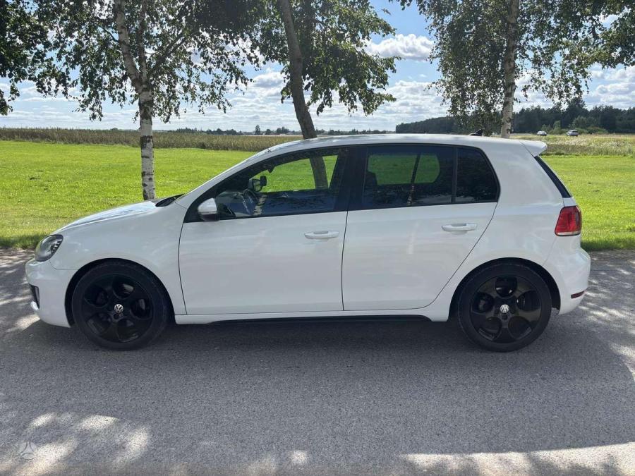 Balts Volkswagen Golf 2011 Šauļi, ar dzinēja tilpumu 1.97 L un nobraukumu 238 tūkst. km par 6799 €, foto 3 vietnē AUTOMOTO.COM.LV