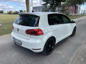 Balts Volkswagen Golf 2011 Šauļi, ar dzinēja tilpumu 1.97 L un nobraukumu 238 tūkst. km par 6799 €, foto 6 vietnē AUTOMOTO.COM.LV