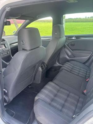 Balts Volkswagen Golf 2011 Šauļi, ar dzinēja tilpumu 1.97 L un nobraukumu 238 tūkst. km par 6799 €, foto 12 vietnē AUTOMOTO.COM.LV