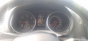 White Volkswagen Golf 2011 in Silute, with an engine capacity of 1.60 L and mileage of 302 thousand km for 5000 €, photo 6 on AUTOMOTO.COM.LV