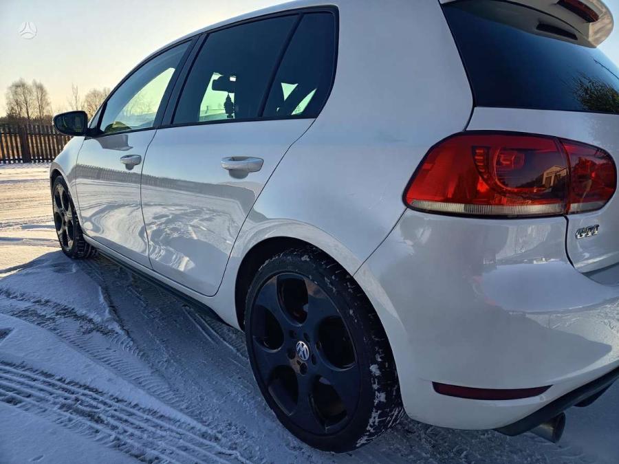 Balts Volkswagen Golf 2012 Kauņa, ar dzinēja tilpumu 1.98 L un nobraukumu 215 tūkst. km par 6650 €, foto 11 vietnē AUTOMOTO.COM.LV