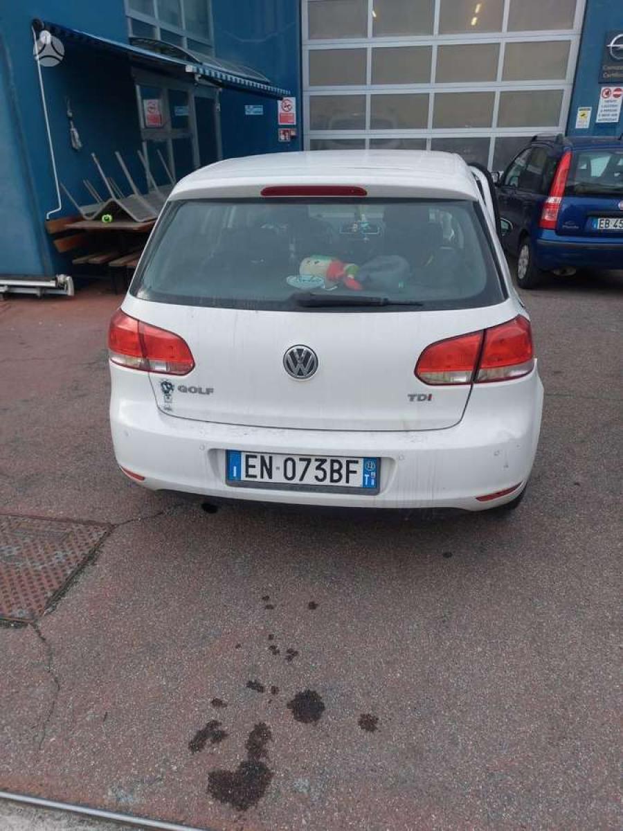 Balts Volkswagen Golf 2012 Kauņa, ar dzinēja tilpumu 1.60 L un nobraukumu 220 tūkst. km par 2600 €, foto 2 vietnē AUTOMOTO.COM.LV