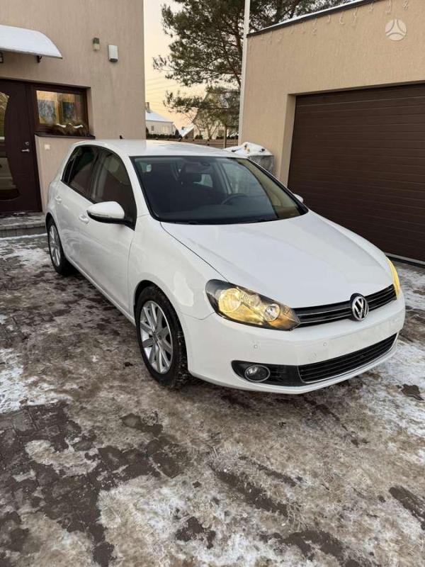 Balts Volkswagen Golf 2012 Kauņa, ar dzinēja tilpumu 1.39 L un nobraukumu 2 tūkst. km par 3550 €, foto 7 vietnē AUTOMOTO.COM.LV
