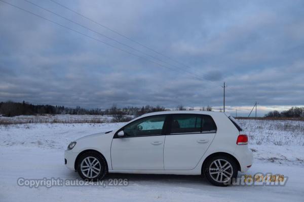 Balts Volkswagen Golf 2012 Tallina, ar dzinēja tilpumu 1.40 L un nobraukumu 222 tūkst. km par 4500 €, foto 2 vietnē AUTOMOTO.COM.LV