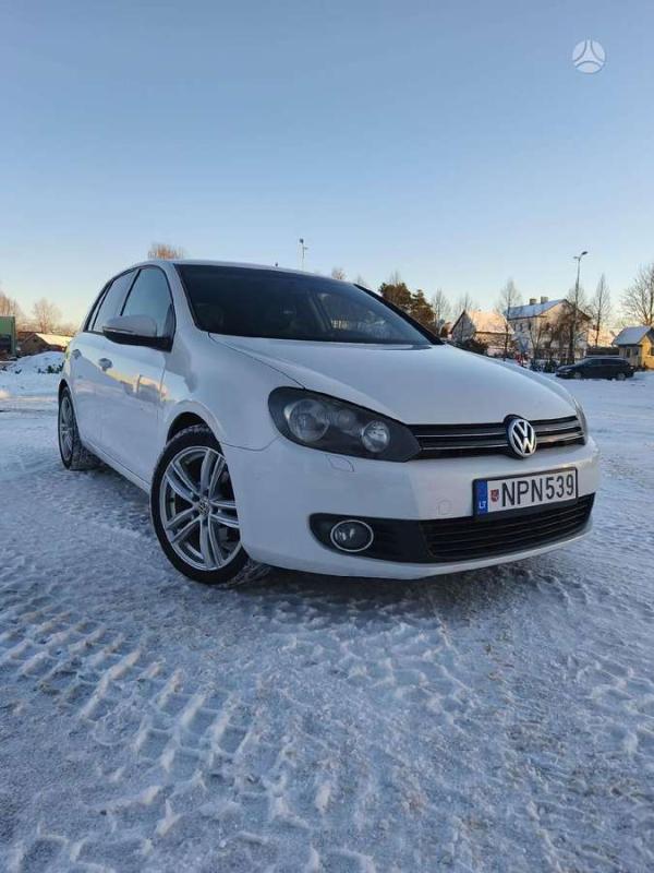 Balts Volkswagen Golf 2012 Utena, ar dzinēja tilpumu 1.97 L un nobraukumu 270 tūkst. km par 5400 €, foto 1 vietnē AUTOMOTO.COM.LV