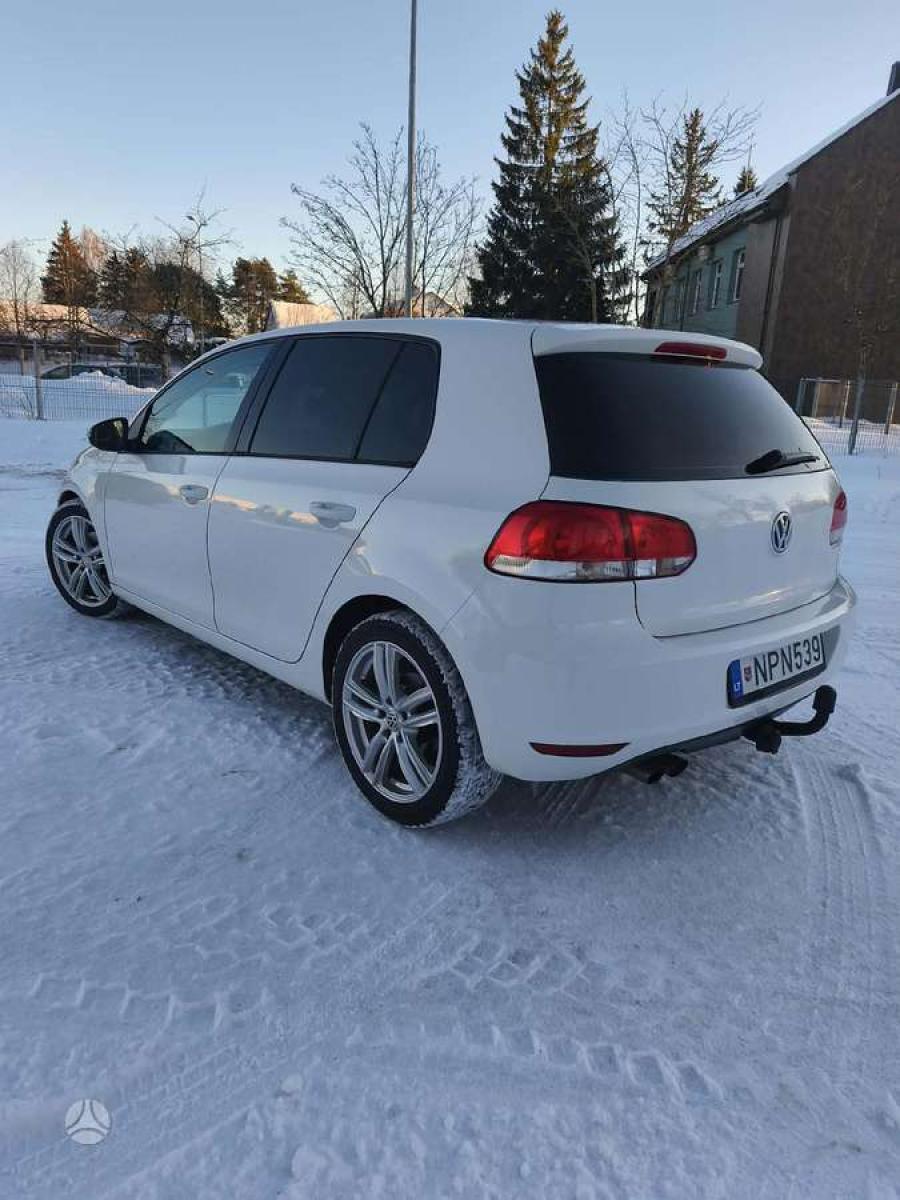White Volkswagen Golf 2012 in Utena, with an engine capacity of 1.97 L and mileage of 270 thousand km for 5400 €, photo 11 on AUTOMOTO.COM.LV